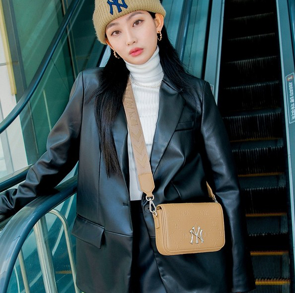 ktown4u.com : MONOGRAM DIAMOND EMBO MINI CROSSBODY BAG NY [D.BEIGE]